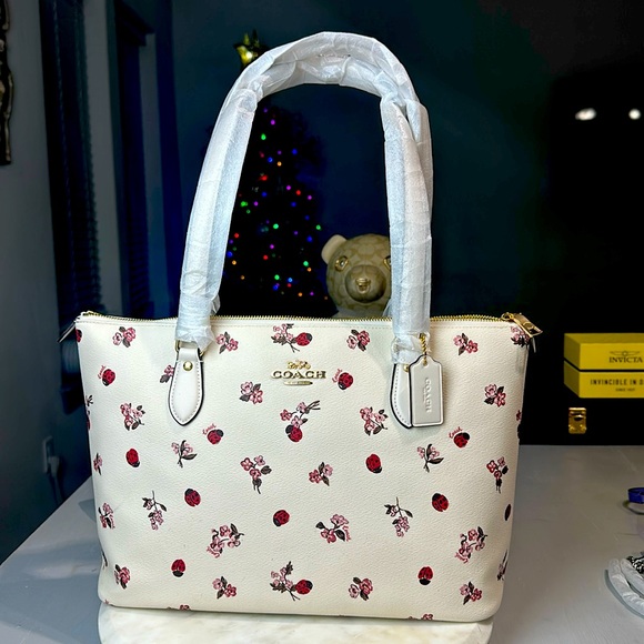 Coach | Bags | Nwt Coach Gallery Tote With Ladybug Floral Print Cu27 ...